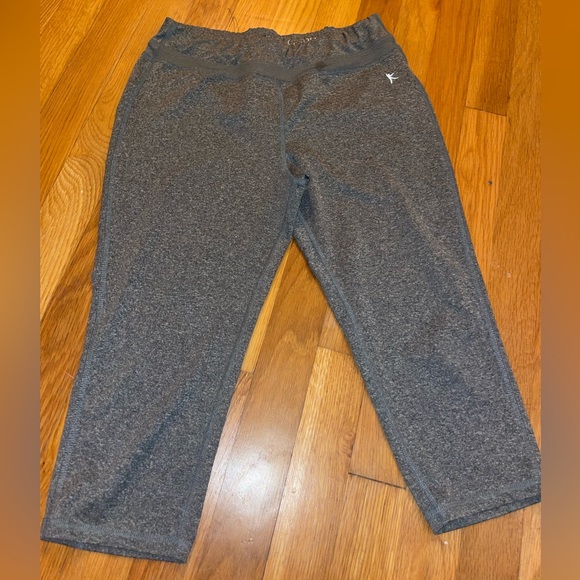 Danskin | Pants & Jumpsuits | Danskin Capri Leggings | Poshmark